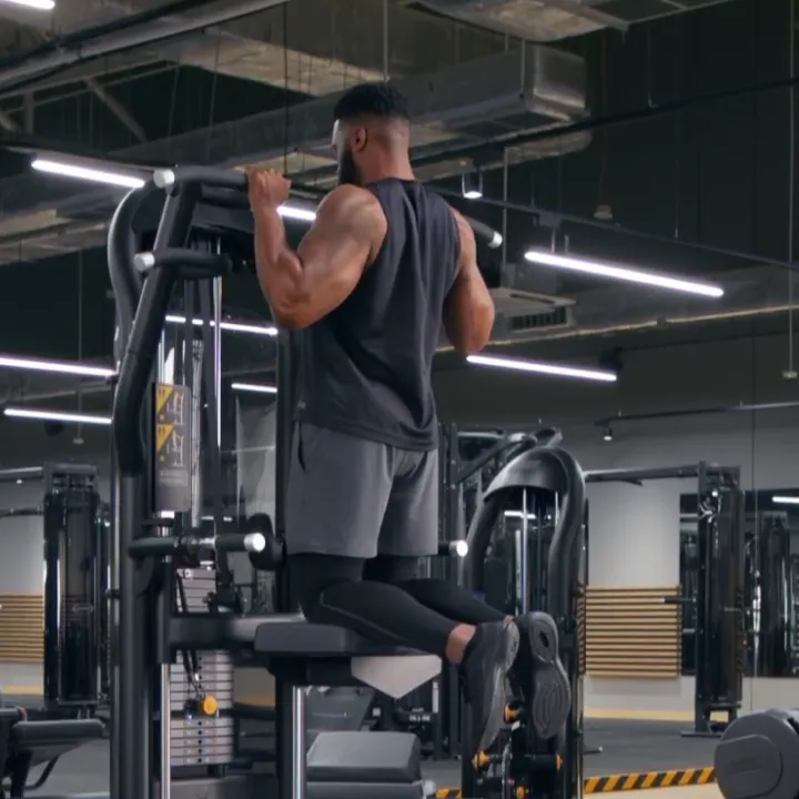 How to Do Assisted Pull-Ups: Video, Form, Muscles Worked, Tips | Zing Coach