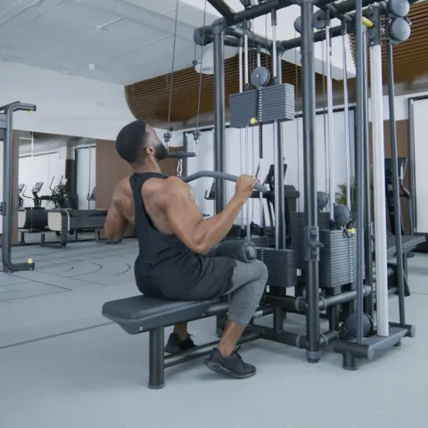 How to Do Lat Pull Downs: Video, Form, Muscles Worked, Tips | Zing Coach
