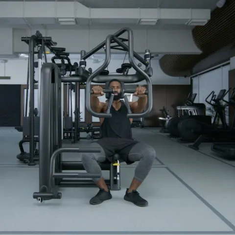How to Do Seated Chest Press: Video, Form, Muscles Worked, Tips | Zing ...